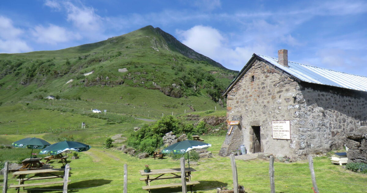 Buron d'Eylac (Cantal) | Outtrip
