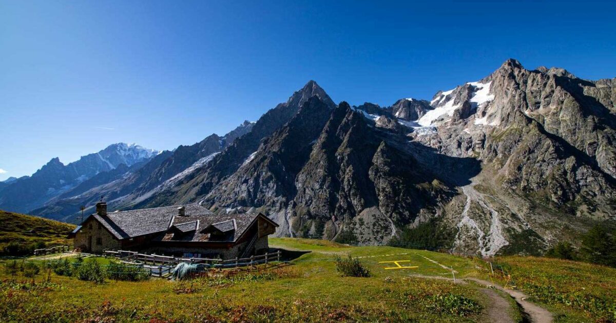 Rifugio Bonatti | Outtrip